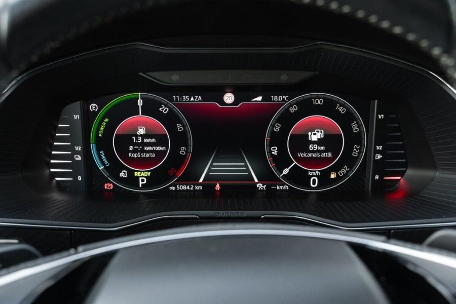 Black Skoda SuperB 2021 in Riga, with an engine capacity of 1.40 L and mileage of 106 thousand km for 22900 €, photo 21 on AUTOMOTO.COM.LV