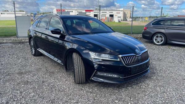 Black Skoda SuperB 2021 in Marijampole, with an engine capacity of 1.97 L and mileage of 203 thousand km for 17490 €, photo 8 on AUTOMOTO.COM.LV