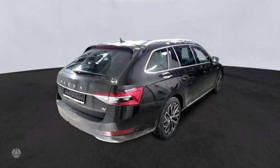 Black Skoda SuperB 2022 in Vilnius, with an engine capacity of 0.00 L and mileage of 173 thousand km for 20900 €, photo 3 on AUTOMOTO.COM.LV