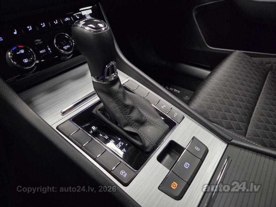 Black Skoda SuperB 2022 in Tallinn, with an engine capacity of 1.50 L and mileage of 134 thousand km for 18900 €, photo 13 on AUTOMOTO.COM.LV