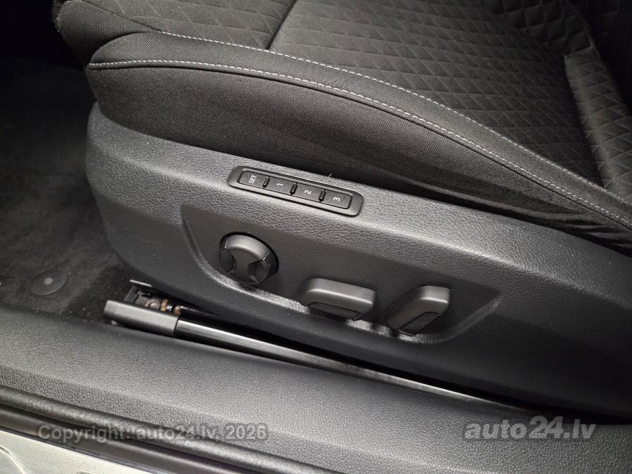 Black Skoda SuperB 2022 in Tallinn, with an engine capacity of 1.50 L and mileage of 134 thousand km for 18900 €, photo 17 on AUTOMOTO.COM.LV