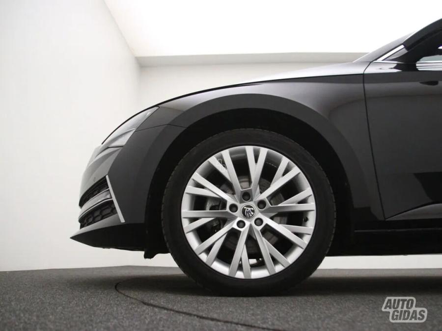 Black Skoda SuperB 2022 in Vilnius, with an engine capacity of 1.40 L and mileage of 175 thousand km for 19199 €, photo 29 on AUTOMOTO.COM.LV