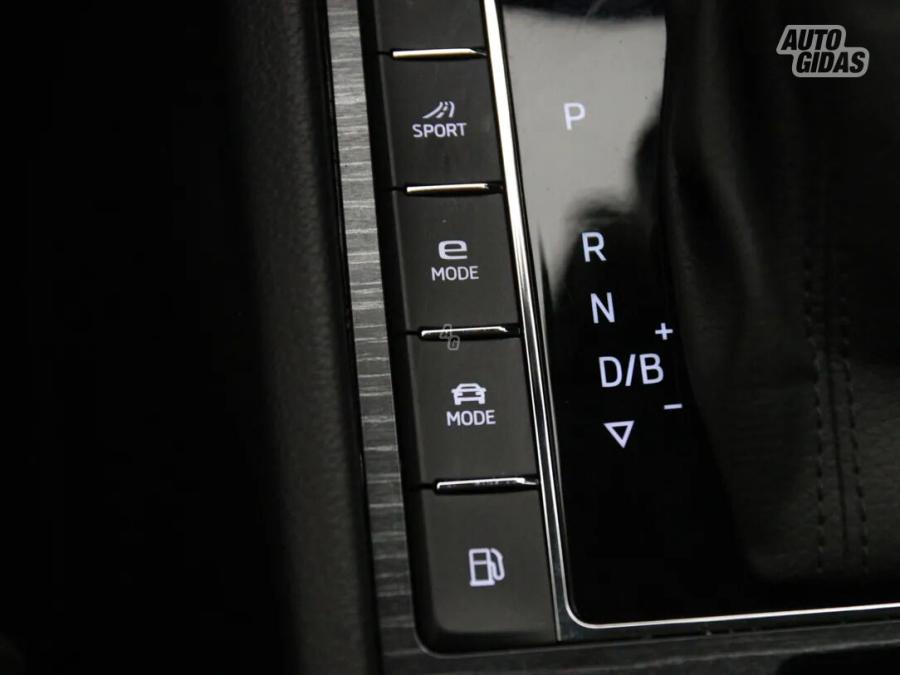 Black Skoda SuperB 2022 in Vilnius, with an engine capacity of 1.40 L and mileage of 175 thousand km for 19199 €, photo 33 on AUTOMOTO.COM.LV