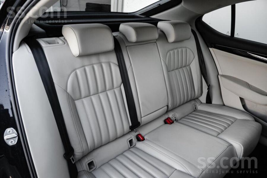 Black Skoda SuperB 2022 in Riga, with an engine capacity of 1.40 L and mileage of 81 thousand km for 24200 €, photo 12 on AUTOMOTO.COM.LV