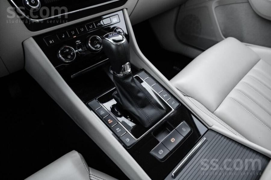 Black Skoda SuperB 2022 in Riga, with an engine capacity of 1.40 L and mileage of 81 thousand km for 24200 €, photo 21 on AUTOMOTO.COM.LV