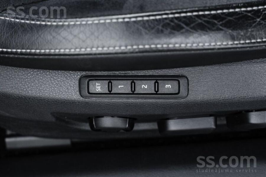 Black Skoda SuperB 2022 in Riga, with an engine capacity of 1.40 L and mileage of 109 thousand km for 24050 €, photo 16 on AUTOMOTO.COM.LV