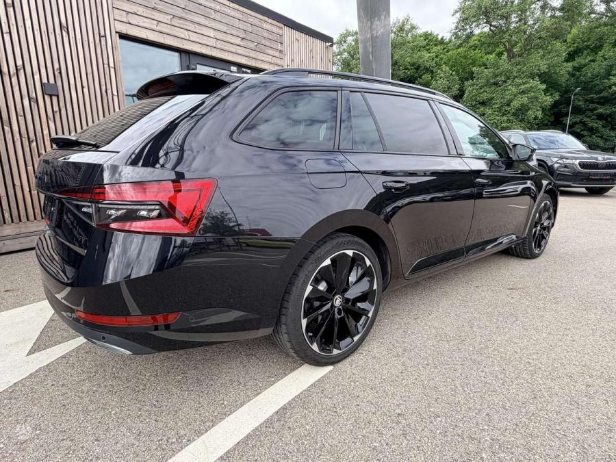 Black Skoda SuperB 2022 in Vilnius, with an engine capacity of 0.00 L and mileage of 149 thousand km for 20500 €, photo 5 on AUTOMOTO.COM.LV