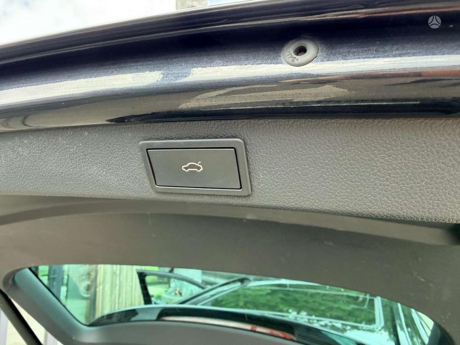 Black Skoda SuperB 2022 in Vilnius, with an engine capacity of 0.00 L and mileage of 149 thousand km for 20500 €, photo 18 on AUTOMOTO.COM.LV