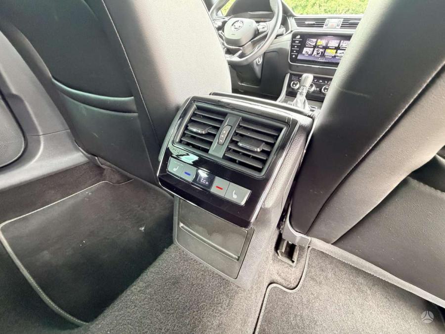 Black Skoda SuperB 2022 in Vilnius, with an engine capacity of 0.00 L and mileage of 149 thousand km for 20500 €, photo 20 on AUTOMOTO.COM.LV