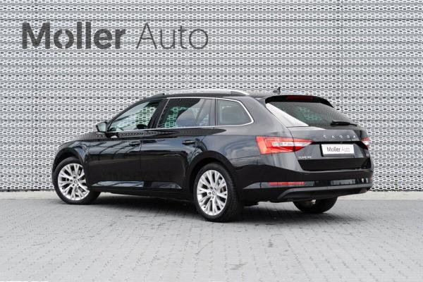 Black Skoda SuperB 2022 in Marupe, with an engine capacity of 1.40 L and mileage of 176 thousand km for 20200 €, photo 3 on AUTOMOTO.COM.LV