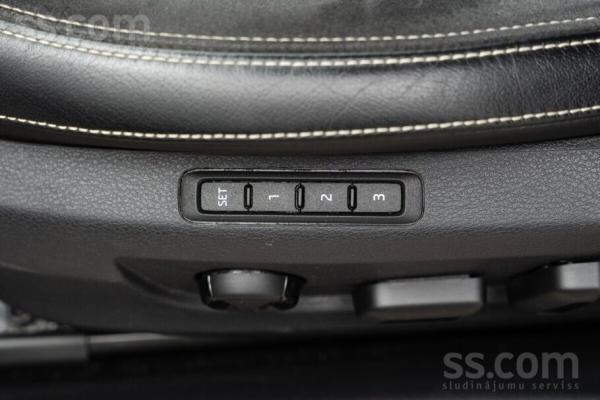 Black Skoda SuperB 2022 in Riga, with an engine capacity of 1.40 L and mileage of 176 thousand km for 20200 €, photo 8 on AUTOMOTO.COM.LV