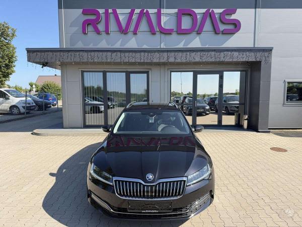 Black Skoda SuperB 2022 in Siauliai, with an engine capacity of 1.50 L and mileage of 118 thousand km for 24188 €, photo 4 on AUTOMOTO.COM.LV