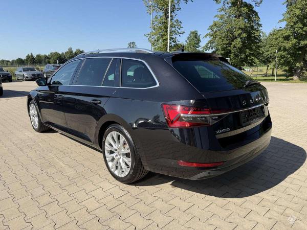Black Skoda SuperB 2022 in Siauliai, with an engine capacity of 1.50 L and mileage of 118 thousand km for 24188 €, photo 8 on AUTOMOTO.COM.LV