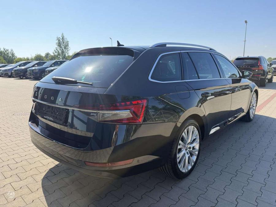 Melns Skoda SuperB 2022 Šauļi, ar dzinēja tilpumu 1.50 L un nobraukumu 118 tūkst. km par 24188 €, foto 11 vietnē AUTOMOTO.COM.LV