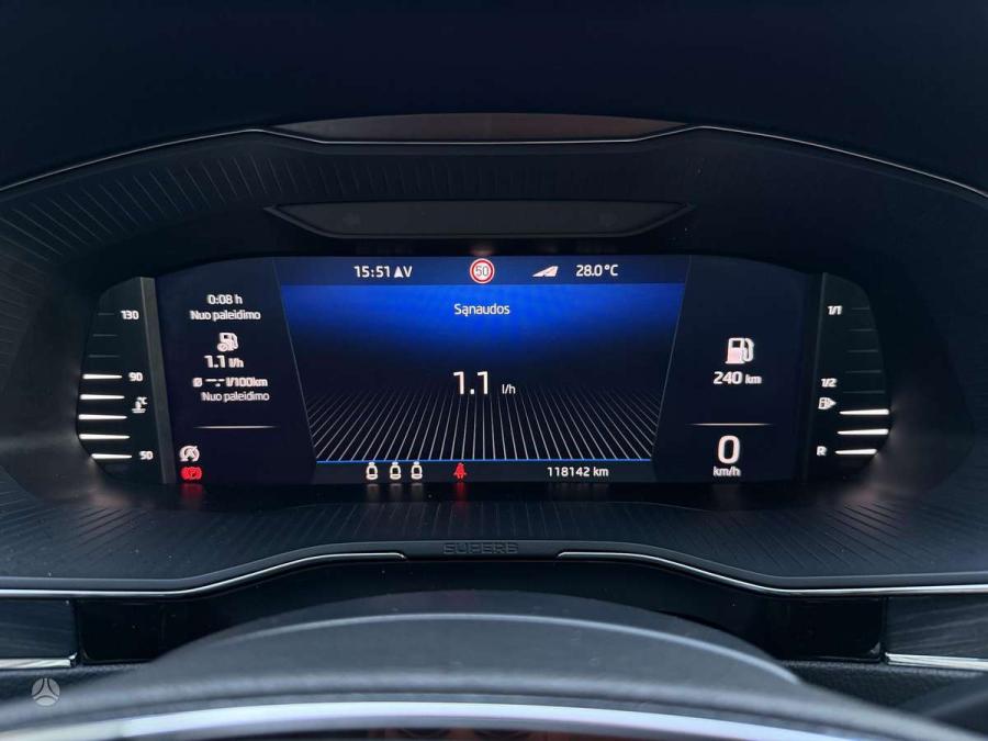 Melns Skoda SuperB 2022 Šauļi, ar dzinēja tilpumu 1.50 L un nobraukumu 118 tūkst. km par 24188 €, foto 28 vietnē AUTOMOTO.COM.LV