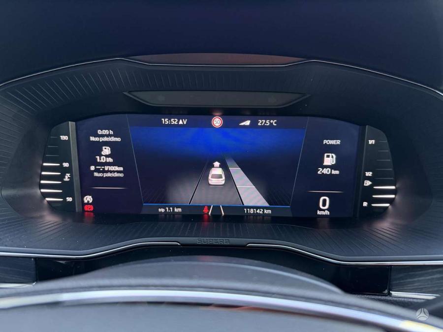 Melns Skoda SuperB 2022 Šauļi, ar dzinēja tilpumu 1.50 L un nobraukumu 118 tūkst. km par 24188 €, foto 31 vietnē AUTOMOTO.COM.LV