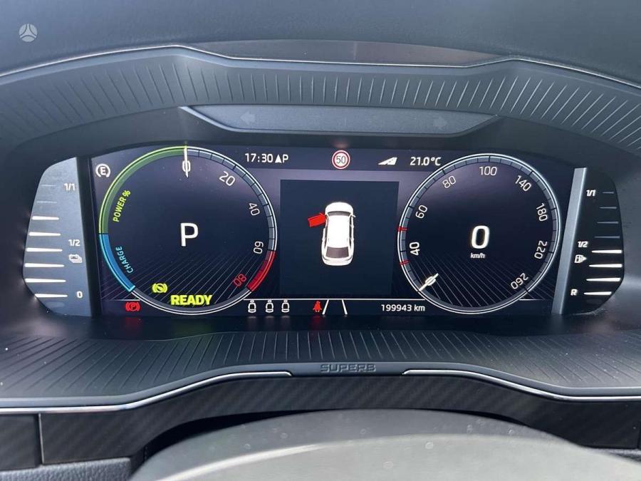 Melns Skoda SuperB 2022 Viļņa, ar dzinēja tilpumu 0.00 L un nobraukumu 200 tūkst. km par 18200 €, foto 15 vietnē AUTOMOTO.COM.LV