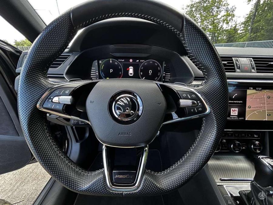 Melns Skoda SuperB 2022 Viļņa, ar dzinēja tilpumu 0.00 L un nobraukumu 200 tūkst. km par 18200 €, foto 19 vietnē AUTOMOTO.COM.LV