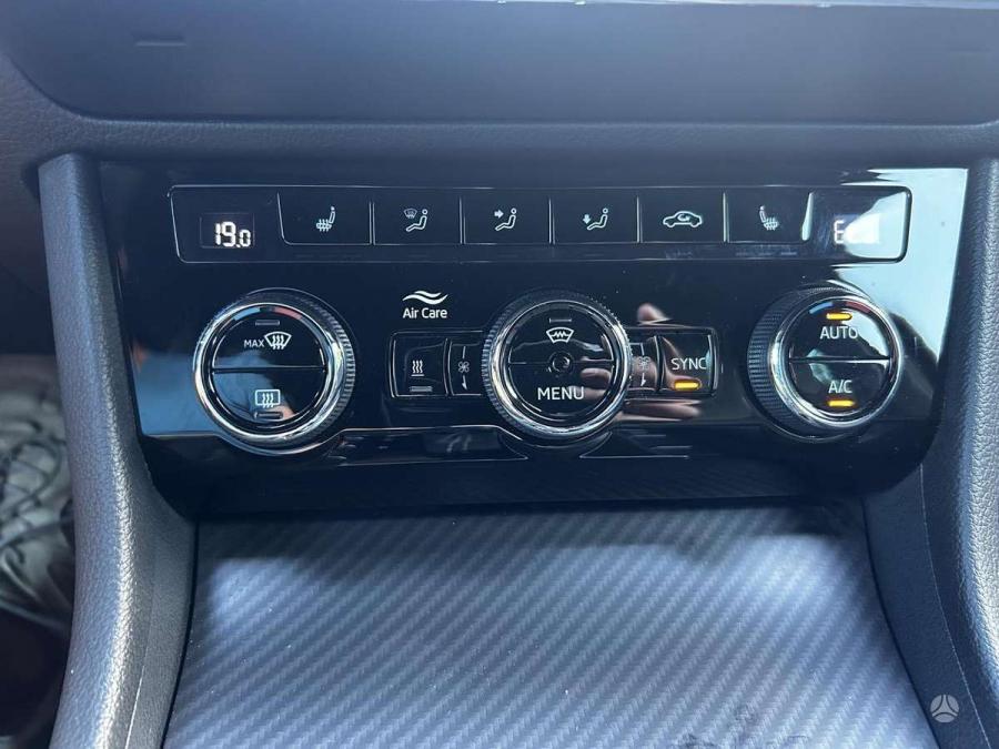 Melns Skoda SuperB 2022 Viļņa, ar dzinēja tilpumu 0.00 L un nobraukumu 200 tūkst. km par 18200 €, foto 24 vietnē AUTOMOTO.COM.LV