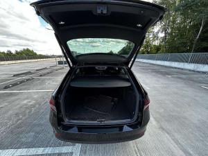 Melns Skoda SuperB 2022 Viļņa, ar dzinēja tilpumu 0.00 L un nobraukumu 200 tūkst. km par 18200 €, foto 29 vietnē AUTOMOTO.COM.LV