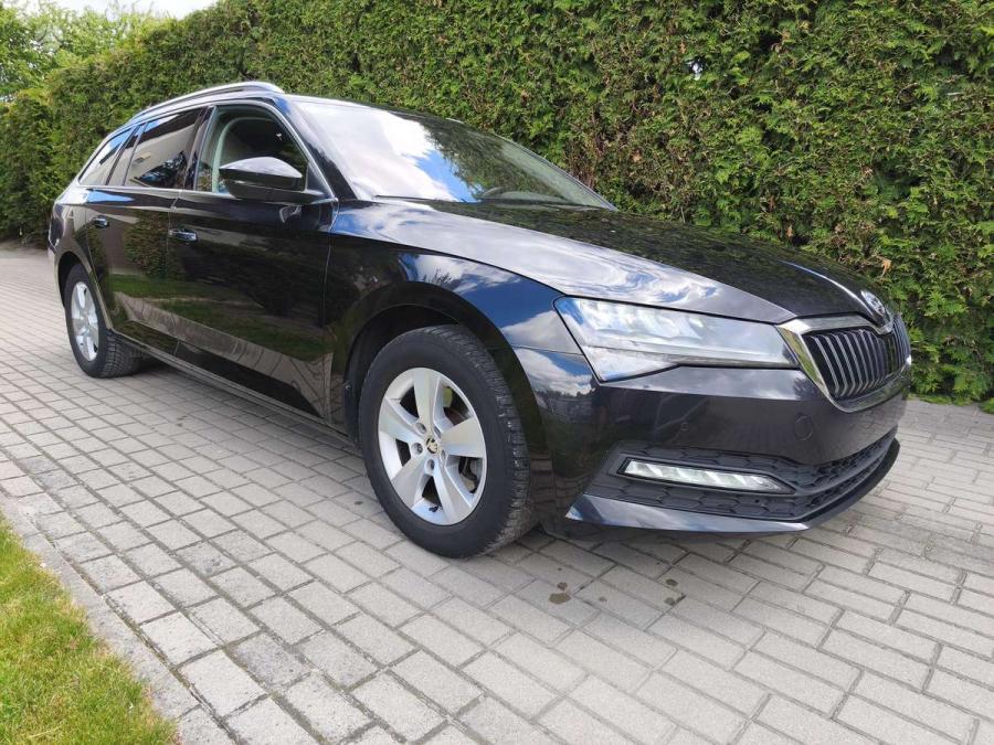 Black Skoda SuperB 2022 in Kalvarija, with an engine capacity of 1.50 L and mileage of 143 thousand km for 17243 €, photo 6 on AUTOMOTO.COM.LV