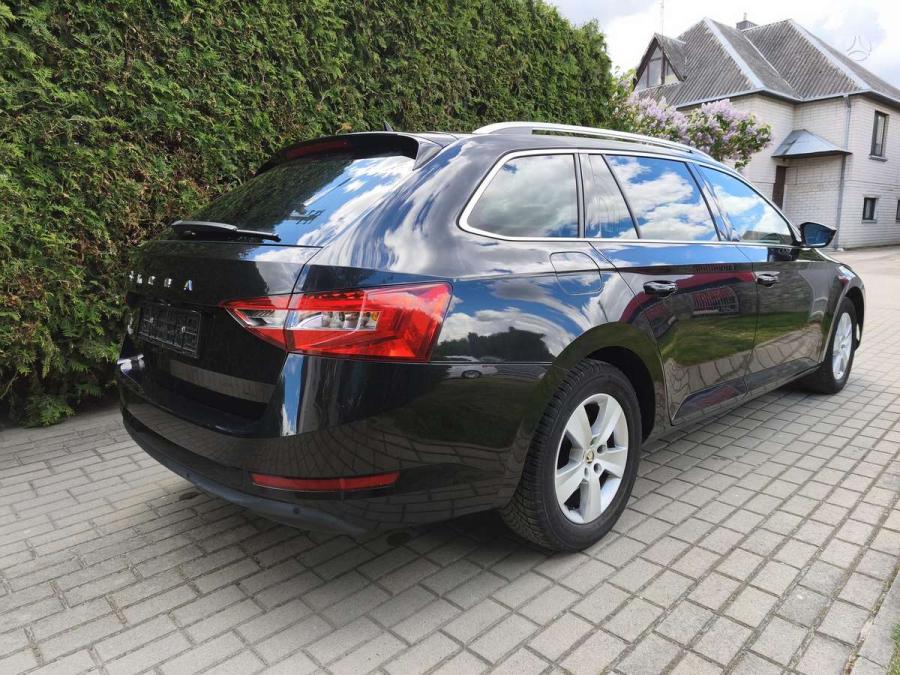 Black Skoda SuperB 2022 in Kalvarija, with an engine capacity of 1.50 L and mileage of 143 thousand km for 17243 €, photo 8 on AUTOMOTO.COM.LV
