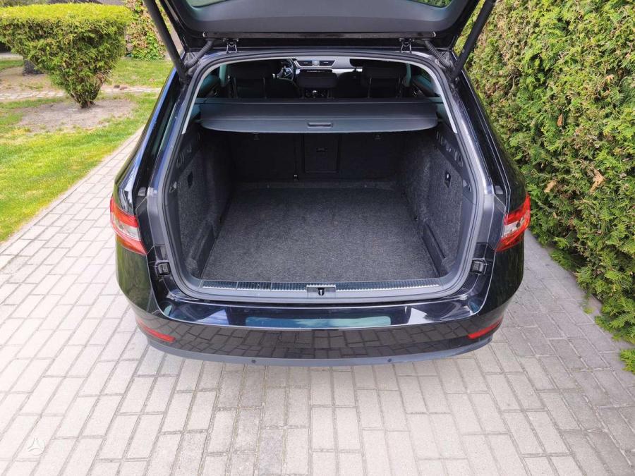 Black Skoda SuperB 2022 in Kalvarija, with an engine capacity of 1.50 L and mileage of 143 thousand km for 17243 €, photo 10 on AUTOMOTO.COM.LV