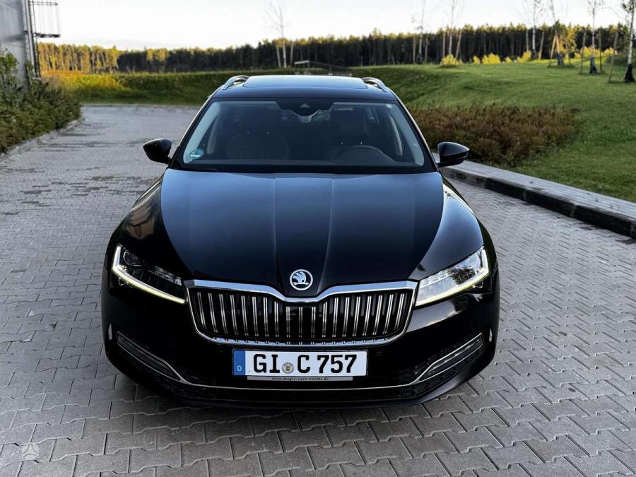 Black Skoda SuperB 2022 in Vilnius, with an engine capacity of 1.97 L and mileage of 278 thousand km for 16650 €, photo 3 on AUTOMOTO.COM.LV