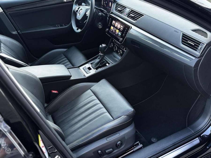 Black Skoda SuperB 2022 in Vilnius, with an engine capacity of 1.97 L and mileage of 278 thousand km for 16650 €, photo 11 on AUTOMOTO.COM.LV