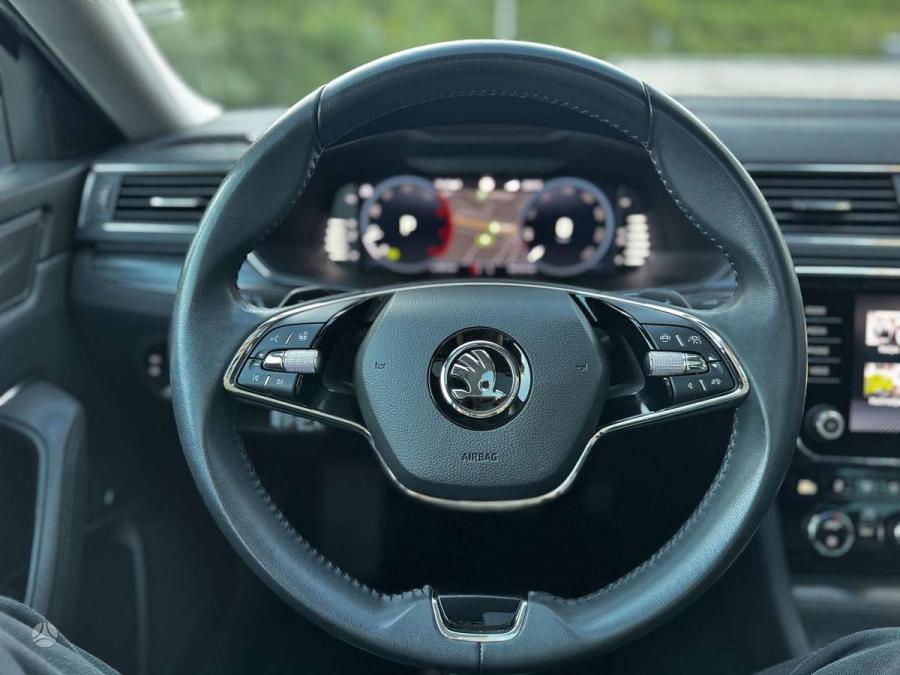 Black Skoda SuperB 2022 in Vilnius, with an engine capacity of 1.97 L and mileage of 278 thousand km for 16650 €, photo 17 on AUTOMOTO.COM.LV