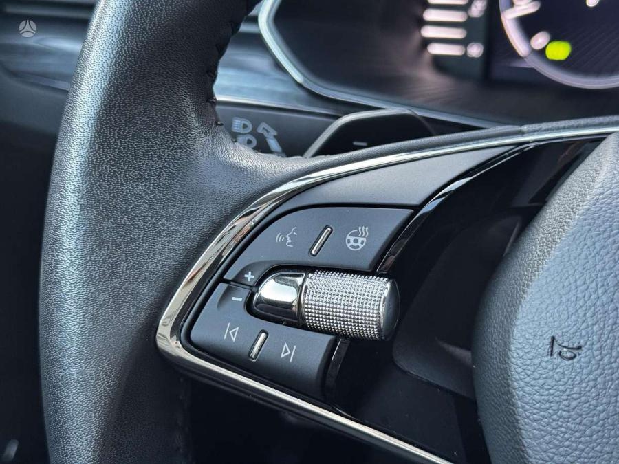 Black Skoda SuperB 2022 in Vilnius, with an engine capacity of 1.97 L and mileage of 278 thousand km for 16650 €, photo 26 on AUTOMOTO.COM.LV