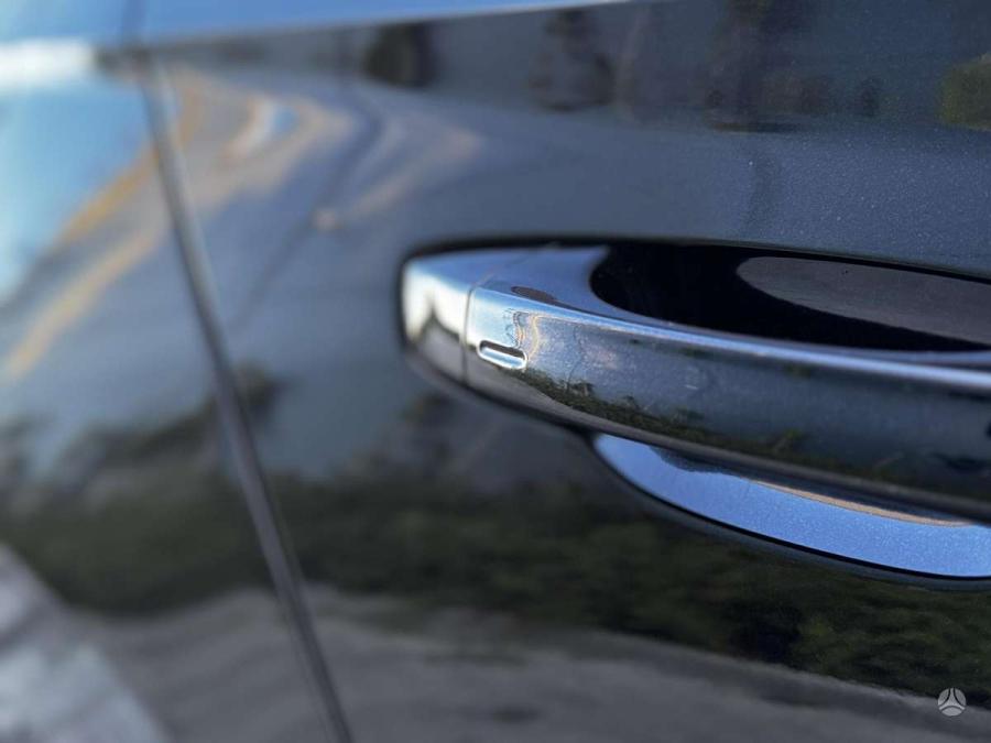 Black Skoda SuperB 2022 in Vilnius, with an engine capacity of 1.97 L and mileage of 278 thousand km for 16650 €, photo 32 on AUTOMOTO.COM.LV