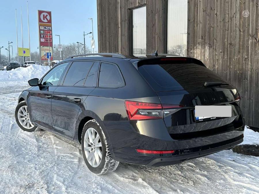 Black Skoda SuperB 2023 in Klaipeda, with an engine capacity of 1.97 L and mileage of 122 thousand km for 26500 €, photo 3 on AUTOMOTO.COM.LV
