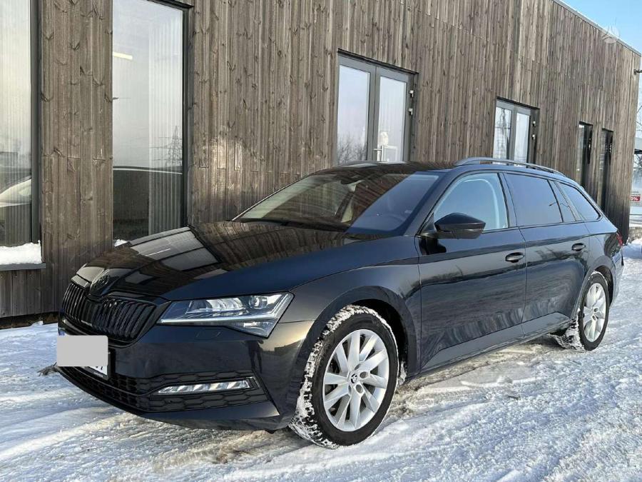 Black Skoda SuperB 2023 in Klaipeda, with an engine capacity of 1.97 L and mileage of 122 thousand km for 26500 €, photo 5 on AUTOMOTO.COM.LV