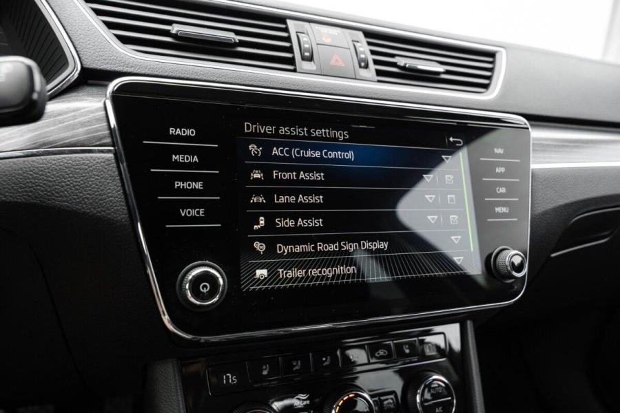 Melns Skoda SuperB 2023 Rīga, ar dzinēja tilpumu 2.00 L un nobraukumu 127 tūkst. km par 25550 €, foto 24 vietnē AUTOMOTO.COM.LV