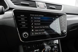 Melns Skoda SuperB 2023 Rīga, ar dzinēja tilpumu 2.00 L un nobraukumu 127 tūkst. km par 25550 €, foto 25 vietnē AUTOMOTO.COM.LV