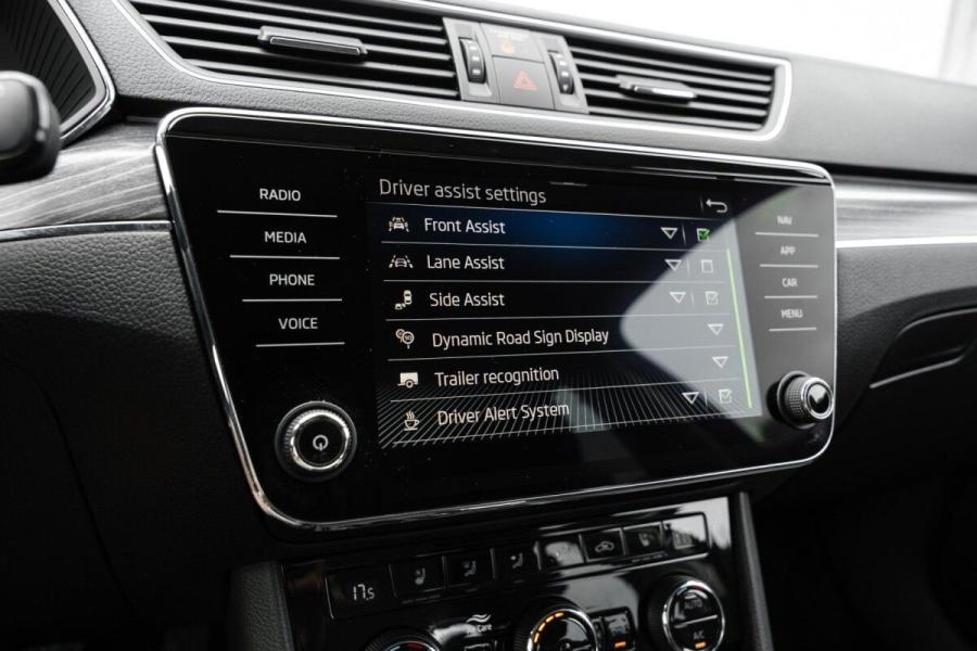 Melns Skoda SuperB 2023 Rīga, ar dzinēja tilpumu 2.00 L un nobraukumu 127 tūkst. km par 25550 €, foto 25 vietnē AUTOMOTO.COM.LV
