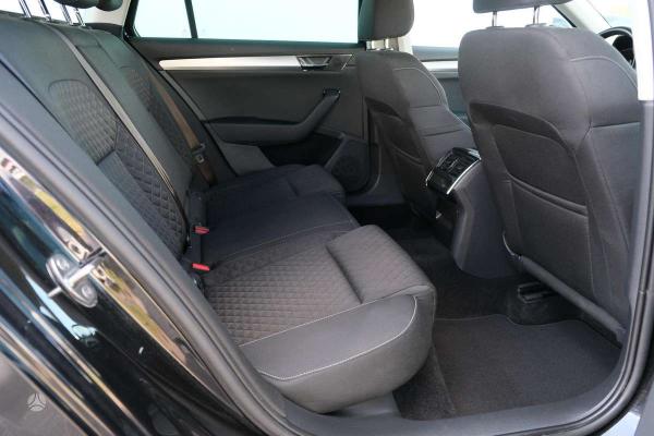 Black Skoda SuperB 2023 in Vilnius, with an engine capacity of 1.50 L and mileage of 94 thousand km for 22400 €, photo 9 on AUTOMOTO.COM.LV