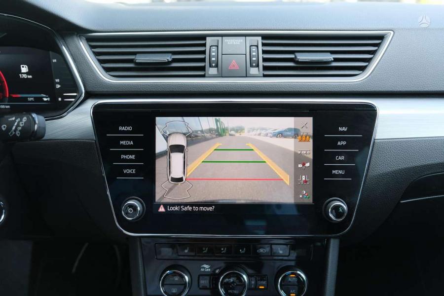 Melns Skoda SuperB 2023 Viļņa, ar dzinēja tilpumu 1.50 L un nobraukumu 94 tūkst. km par 22400 €, foto 17 vietnē AUTOMOTO.COM.LV