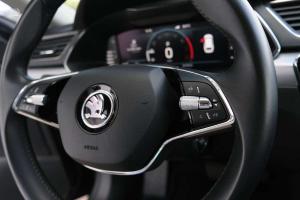 Melns Skoda SuperB 2023 Viļņa, ar dzinēja tilpumu 1.50 L un nobraukumu 94 tūkst. km par 22400 €, foto 20 vietnē AUTOMOTO.COM.LV