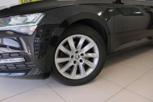 Melns Skoda SuperB 2023 Viļņa, ar dzinēja tilpumu 1.50 L un nobraukumu 94 tūkst. km par 22400 €, foto 32 vietnē AUTOMOTO.COM.LV