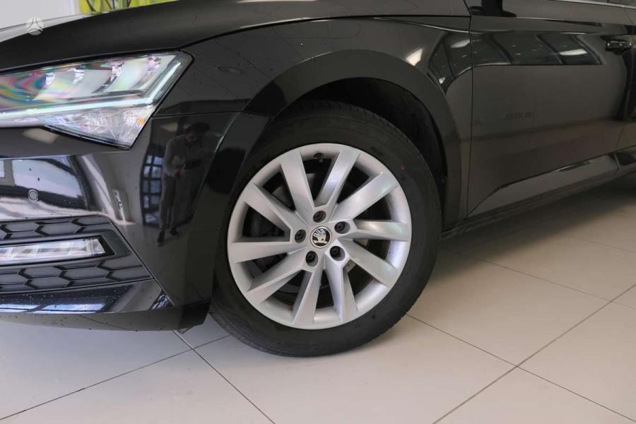 Melns Skoda SuperB 2023 Viļņa, ar dzinēja tilpumu 1.50 L un nobraukumu 94 tūkst. km par 22400 €, foto 32 vietnē AUTOMOTO.COM.LV