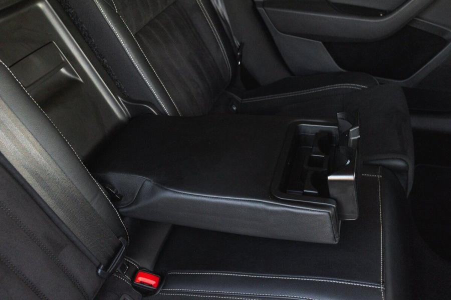 Black Skoda SuperB 2023 in Ventspils, with an engine capacity of 2.00 L and mileage of 204 thousand km for 21700 €, photo 34 on AUTOMOTO.COM.LV