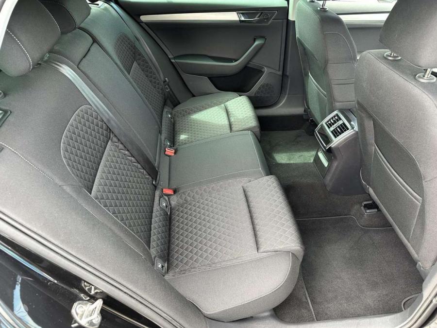 Melns Skoda SuperB 2023 Viļņa, ar dzinēja tilpumu 1.50 L un nobraukumu 35 tūkst. km par 21950 €, foto 7 vietnē AUTOMOTO.COM.LV