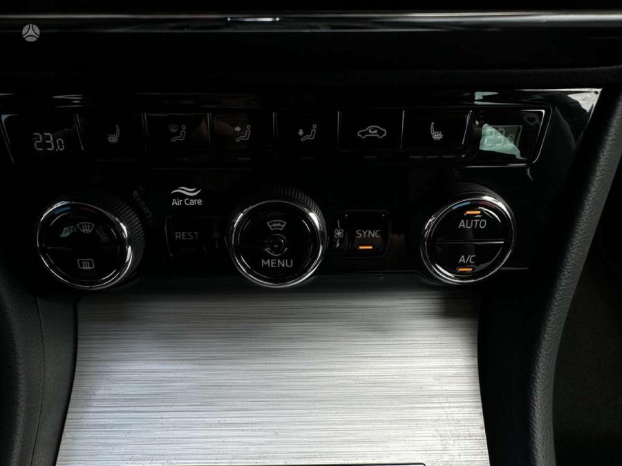 Melns Skoda SuperB 2023 Viļņa, ar dzinēja tilpumu 1.50 L un nobraukumu 35 tūkst. km par 21950 €, foto 19 vietnē AUTOMOTO.COM.LV
