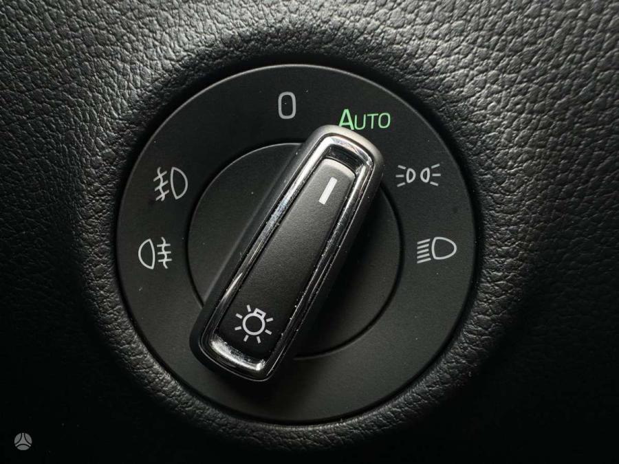 Melns Skoda SuperB 2023 Viļņa, ar dzinēja tilpumu 1.50 L un nobraukumu 35 tūkst. km par 21950 €, foto 22 vietnē AUTOMOTO.COM.LV