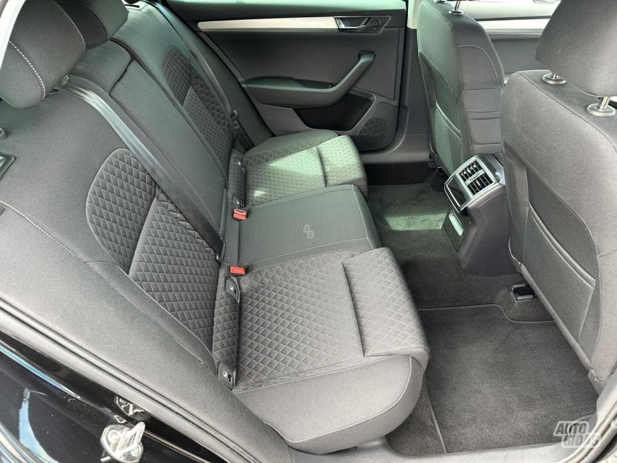 Black Skoda SuperB 2023 in Avizieniai, with an engine capacity of 1.50 L and mileage of 35 thousand km for 21950 €, photo 7 on AUTOMOTO.COM.LV