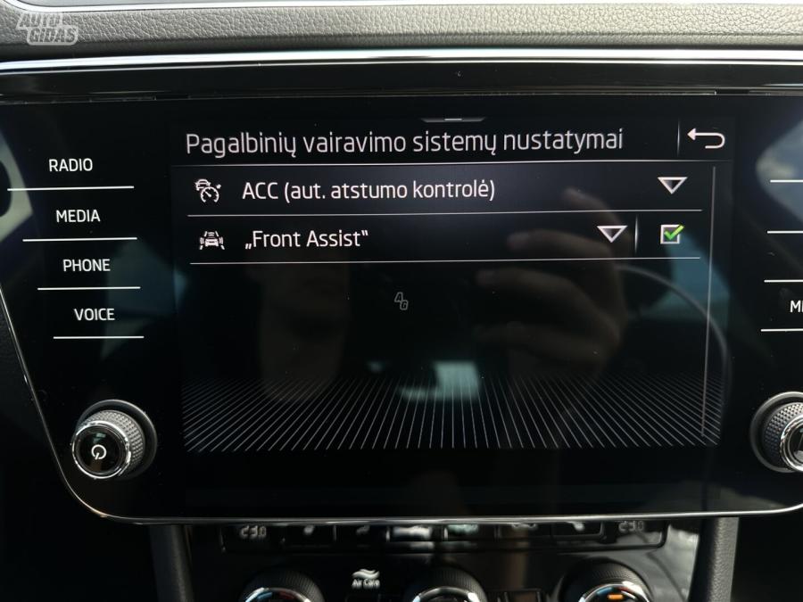 Black Skoda SuperB 2023 in Avizieniai, with an engine capacity of 1.50 L and mileage of 35 thousand km for 21950 €, photo 18 on AUTOMOTO.COM.LV