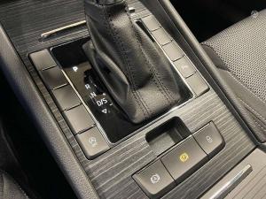 Black Skoda SuperB 2023 in Marijampole, with an engine capacity of 1.50 L and mileage of 186 thousand km for 17545 €, photo 16 on AUTOMOTO.COM.LV