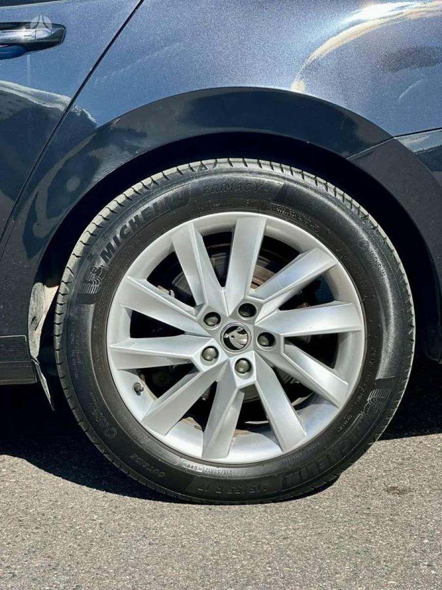 Melns Skoda SuperB 2023 Viļņa, ar dzinēja tilpumu 2.00 L un nobraukumu 114 tūkst. km par 22900 €, foto 12 vietnē AUTOMOTO.COM.LV